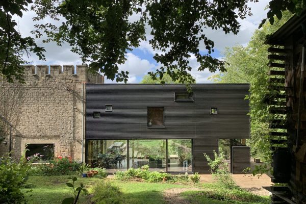 Moonshine House | The Coolector