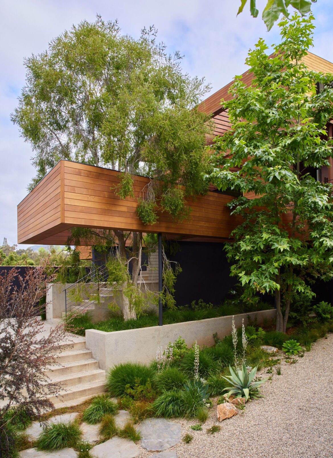 Rustic Canyon Residence: A Modern Treehouse Rooted in Neutra's Legacy ...